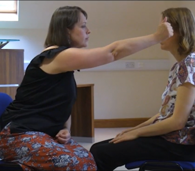 An introduction to the Canaan Barrie On Body Sign System | Sight Scotland