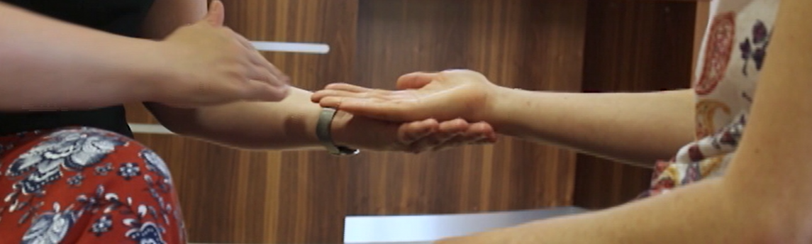 How to sign ‘Clean’ with the Canaan Barrie on body sign system | Sight ...