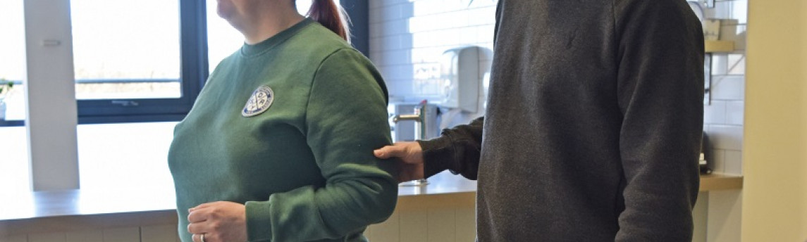 Do you know how to be a sighted guide? | Sight Scotland